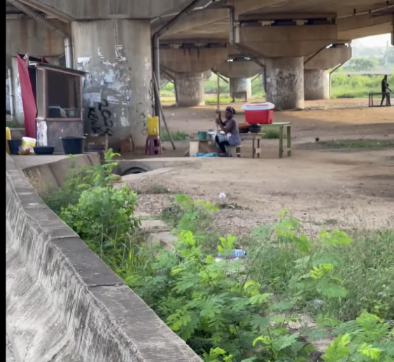 Two arrested for pounding fufu under Mallam Junction Overpass – Starr Fm